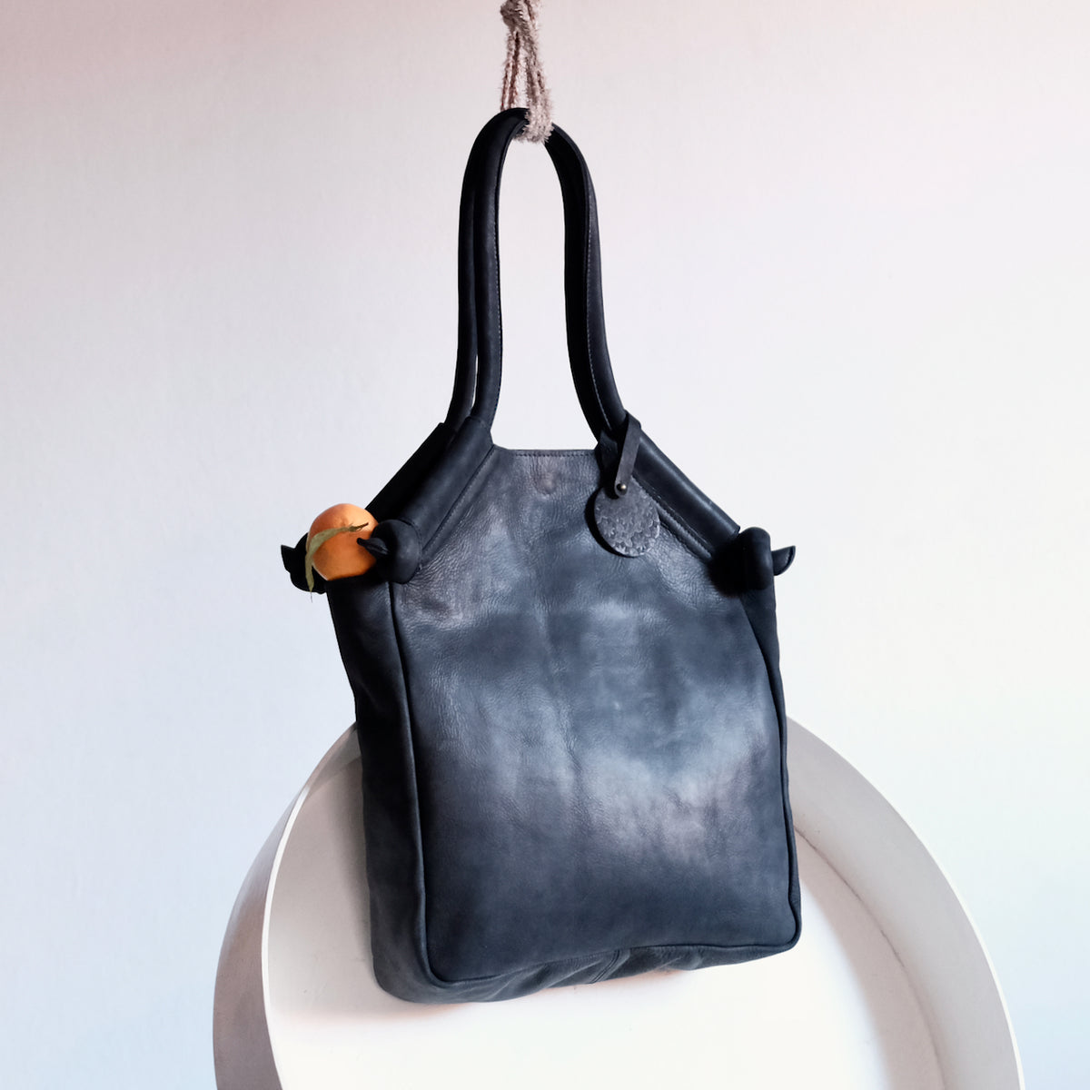 Hayat Carry All - Black Leather – Hamimi