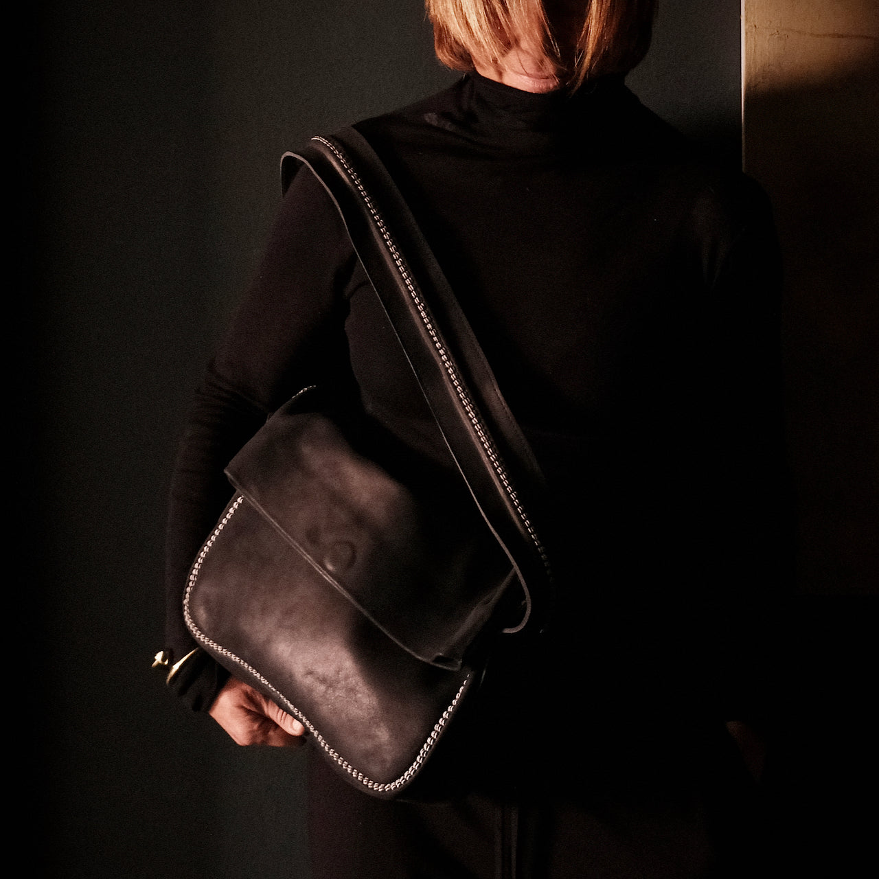 Sarma Shoulder Bag - Black Leather – Hamimi